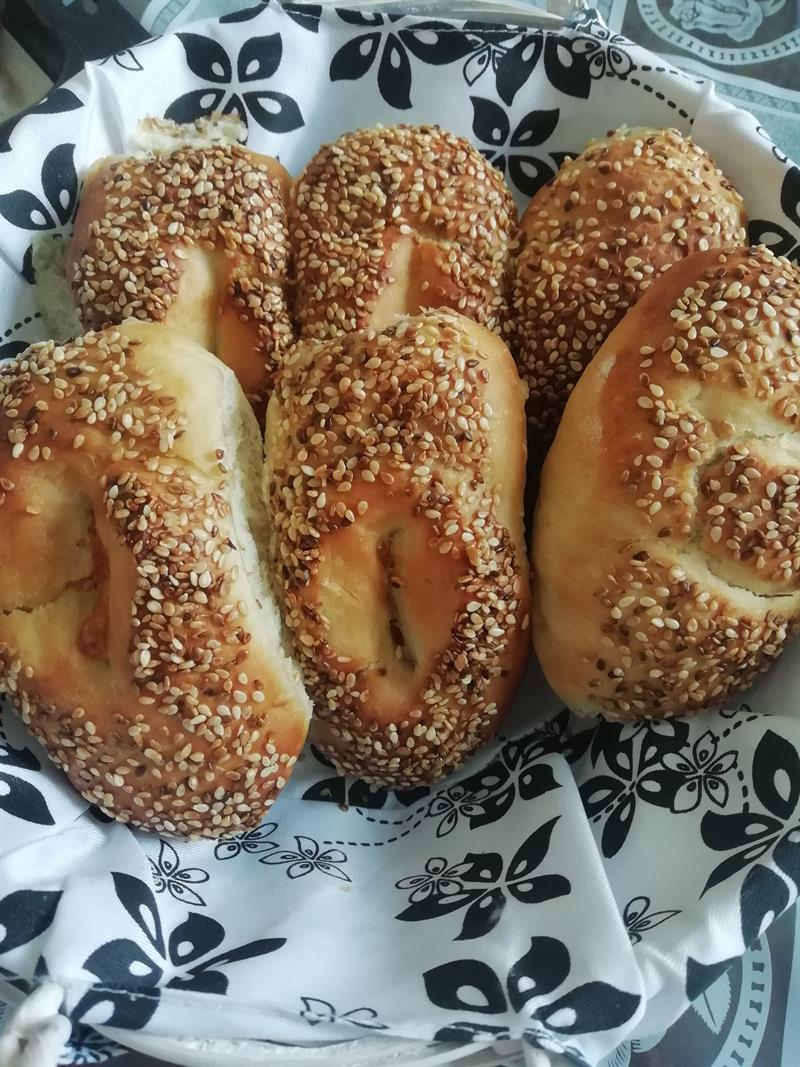 Susamlı Kaşarlı Simit Poğaça - EvdenYe.com
